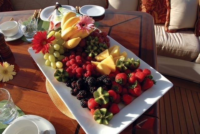 Yacht AMICA MEA, Hakvoort | CHARTERWORLD Luxury Superyacht Charters